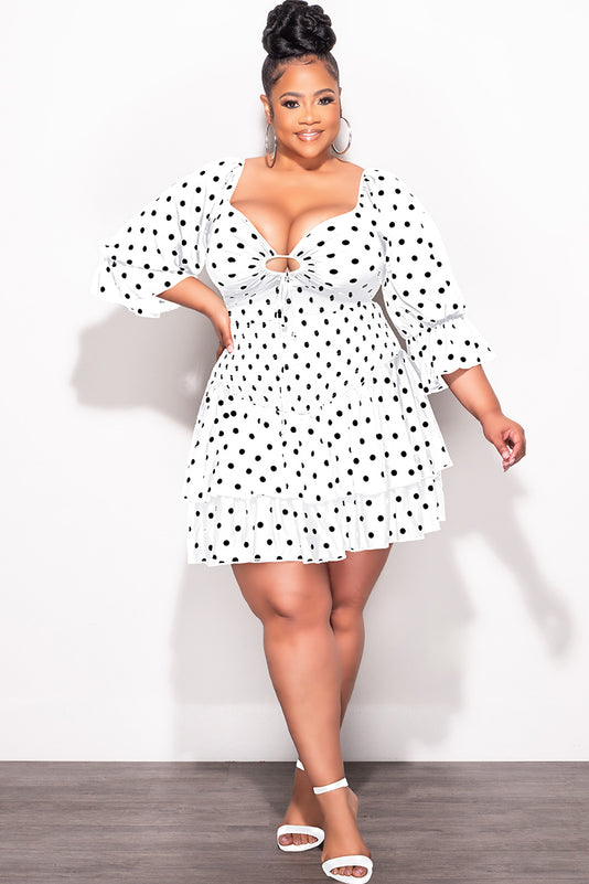 Whites – Chic And Curvy